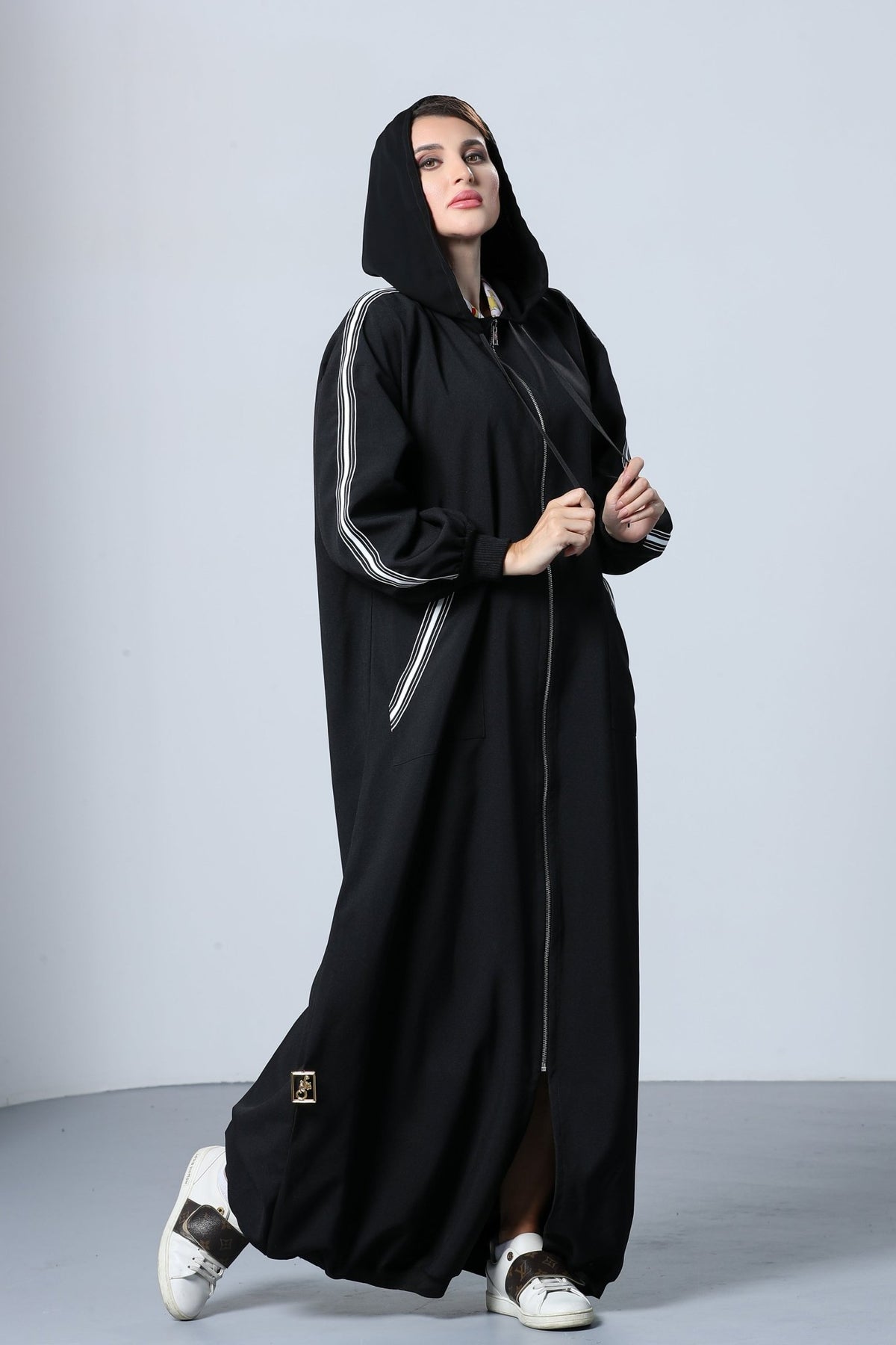 Shop Latest Ladies Abaya Designs Online | Abaya Style | Shehna ...